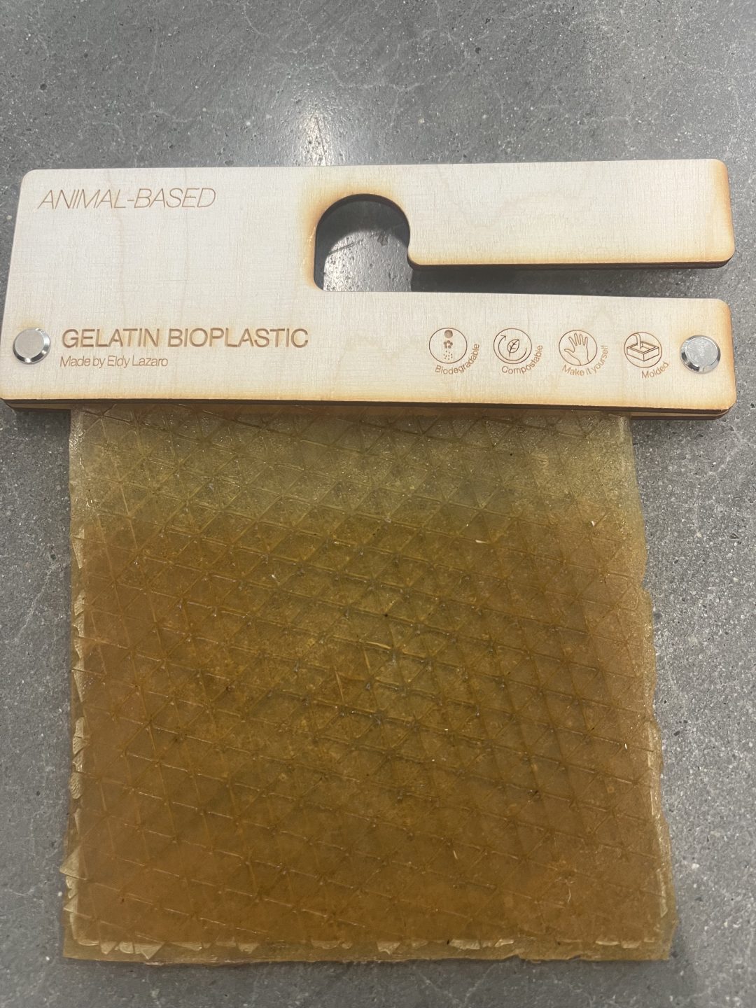 Animal Based: Gelatine Bio-Plastic Recipe | ExploraTec UDD